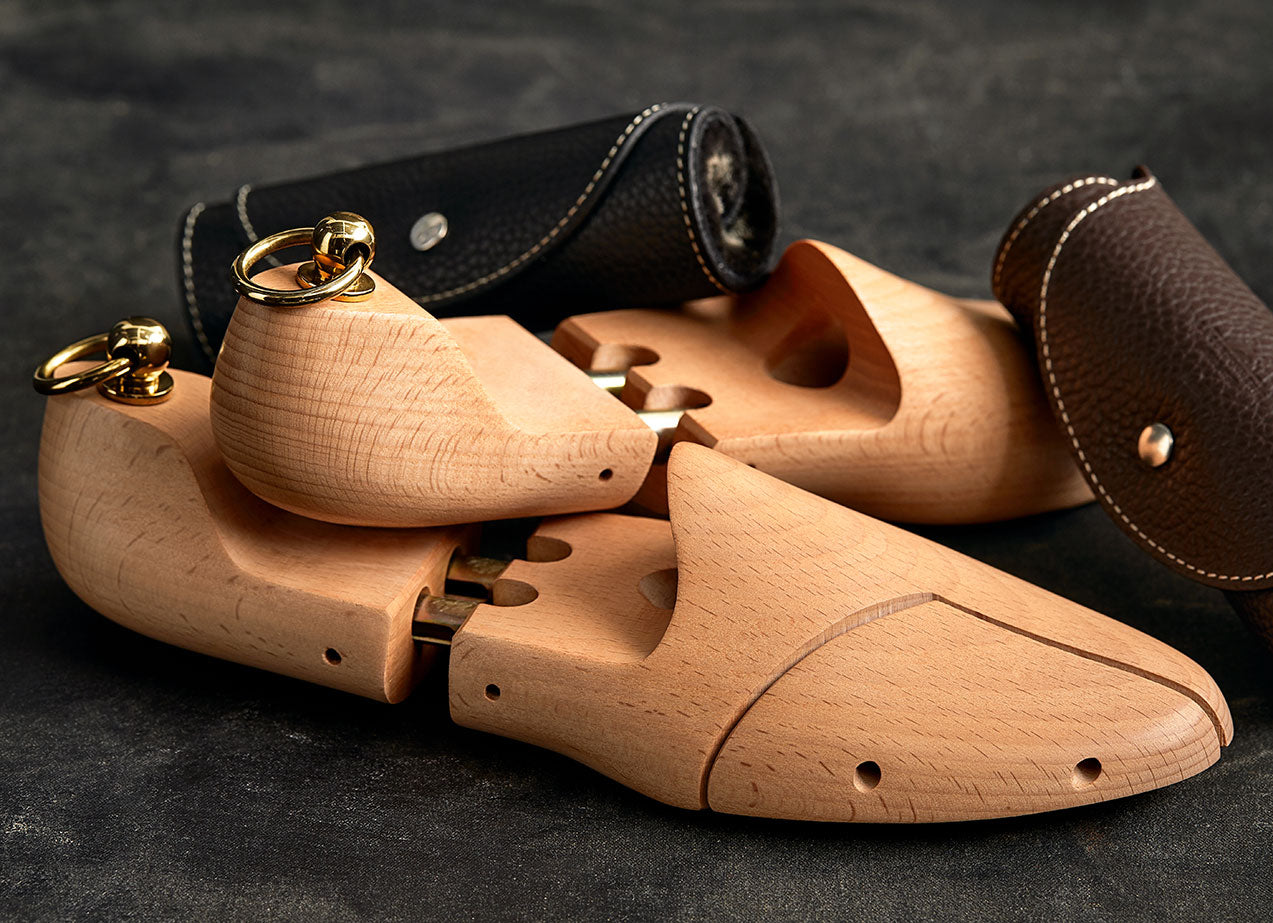 The Saphir Guide to Shoe Trees – Saphir Médaille d'Or
